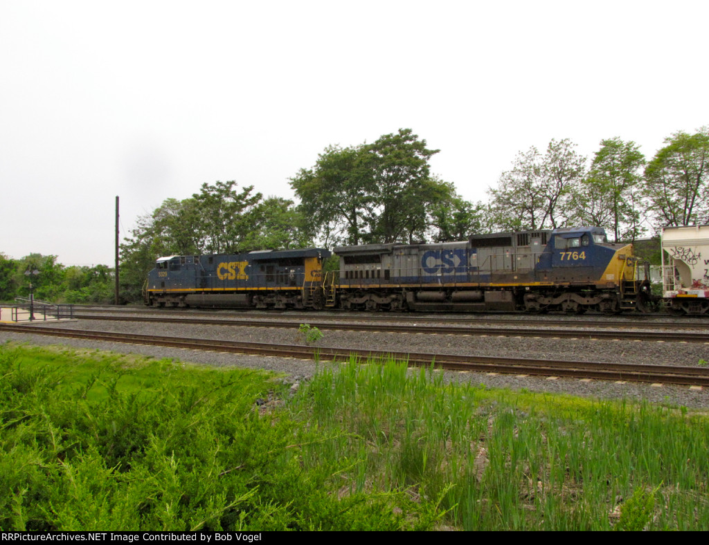 CSX 7764 and 5329